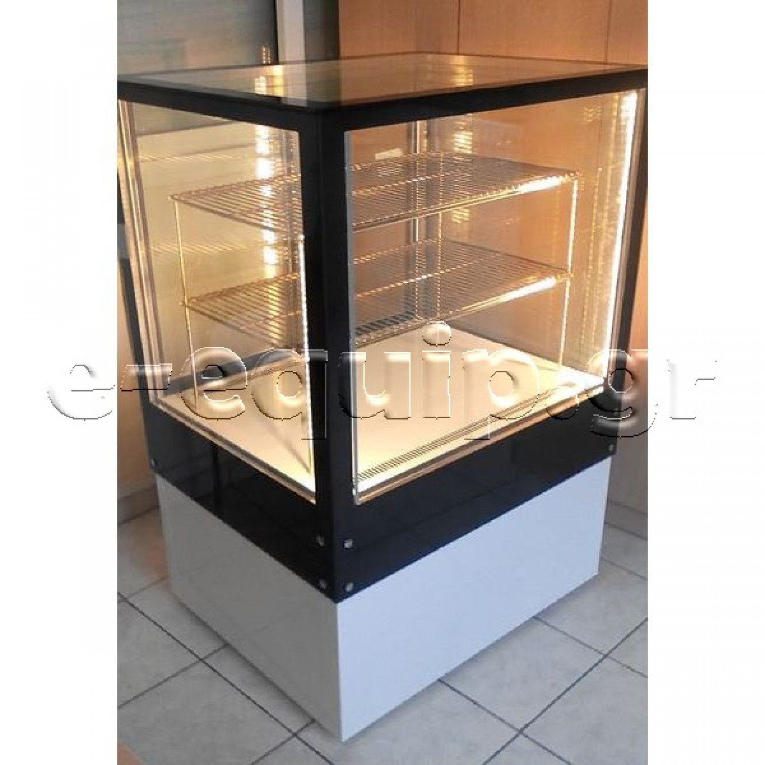 Βιτρινα ψυχομενη με επενδυση 137x75x130 SNACK LUX