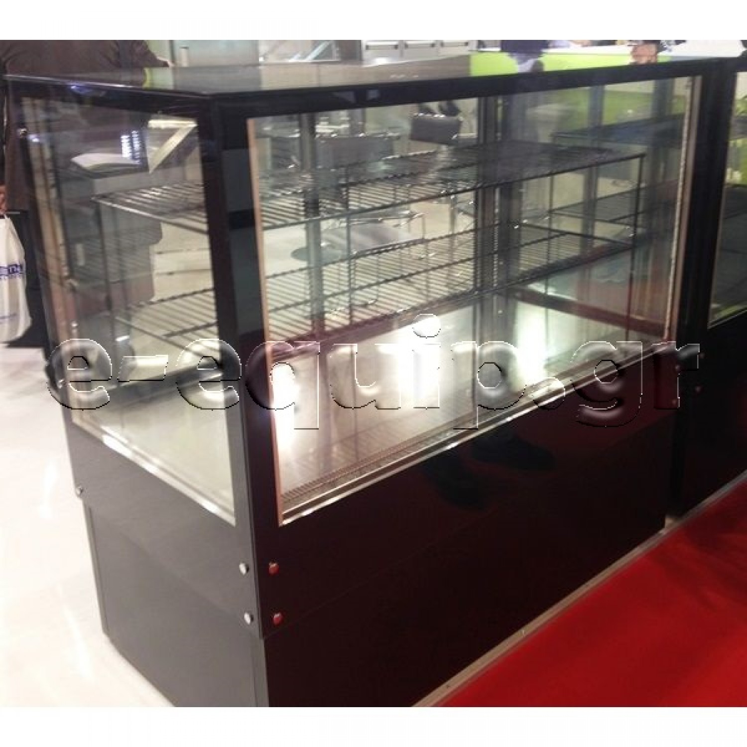 Βιτρινα ψυχομενη με επενδυση 137x75x130 SNACK LUX